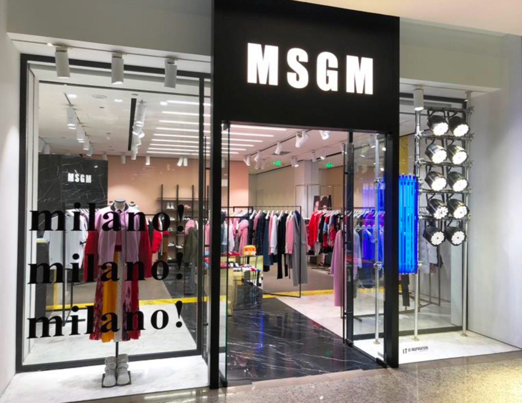 milano! milano! milano! | MSGM | Window Display | CHRISTIAN RIZZI